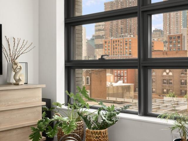 547 W 47TH Street 711