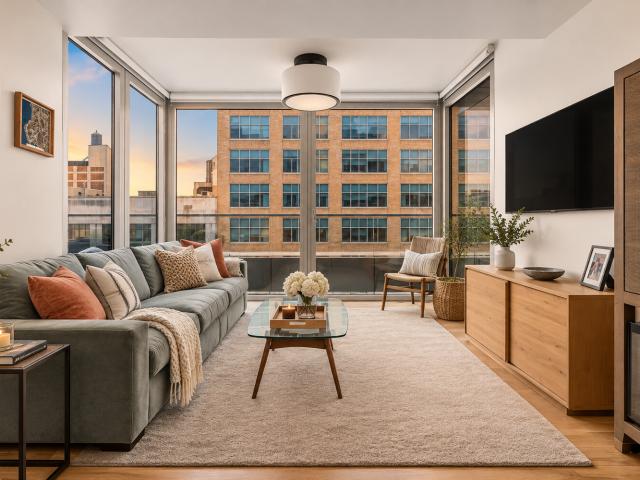 547 W 47TH Street 811