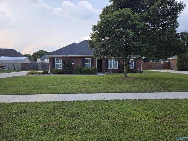 547 Wilson Mann Rd, Owens Cross Roads, AL 35763
