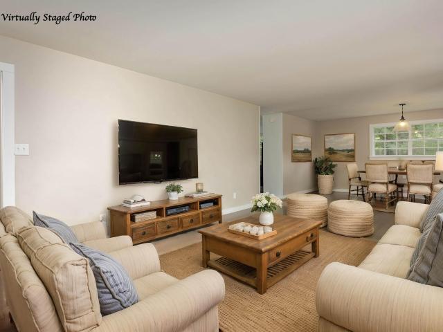 547 Van Davis Road NW