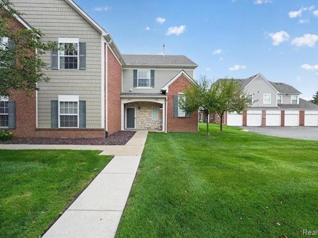 54851 Marissa Way Unit 71, Shelby Township, MI 48316