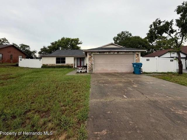 5485 Roble Ave, Spring Hill, FL 34608