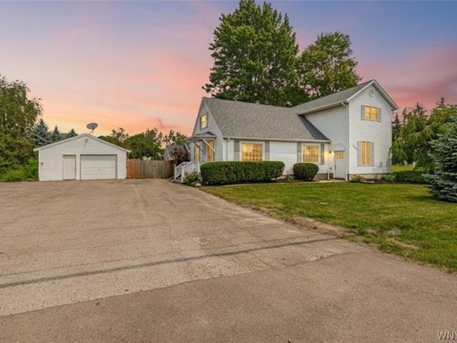 5485 Upper Mountain Rd, Lockport, NY 14094