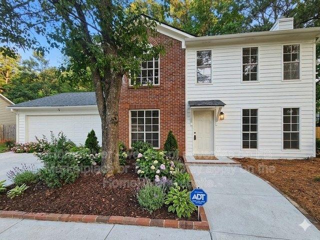 5486 Fox Valley Ln, Stone Mountain, GA 30088