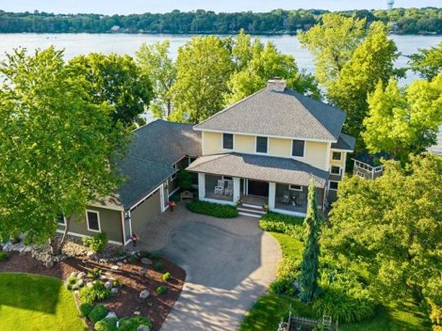 5488 Fairlawn Shores Trl SE, Prior Lake, MN 55372