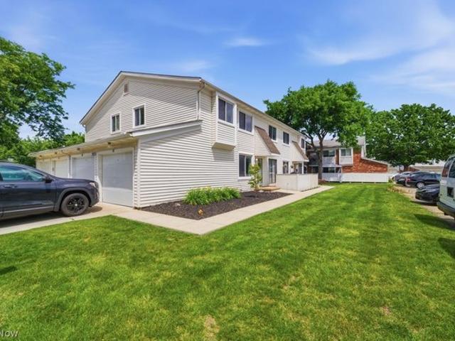 5488 Wildwood Ct Apt B, Willoughby, OH 44094