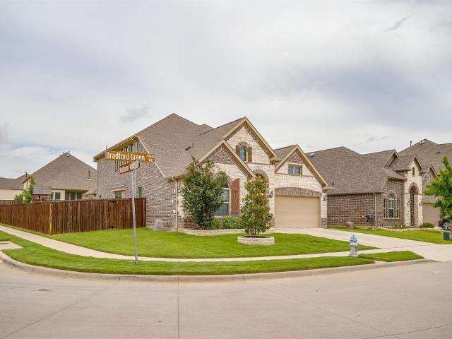 5482 Bradford Green Trail