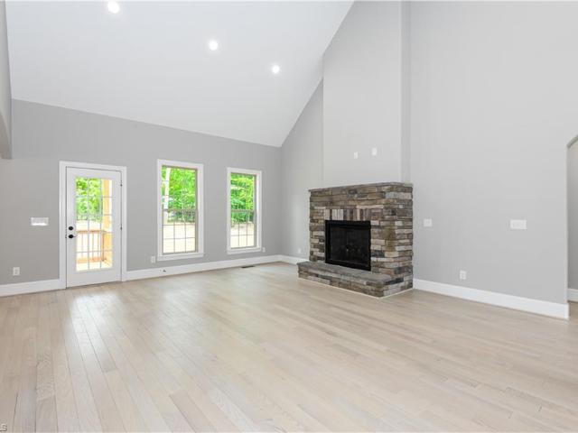 5483 Meadowlark Court
