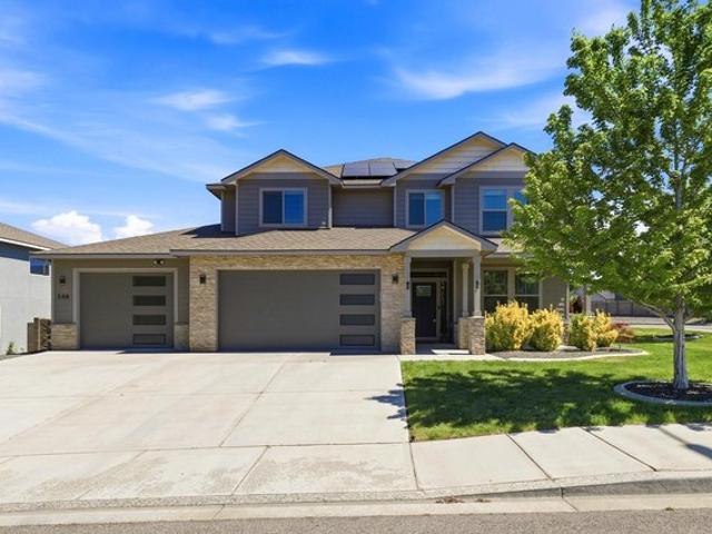 548 Athens Dr, West Richland, WA 99353