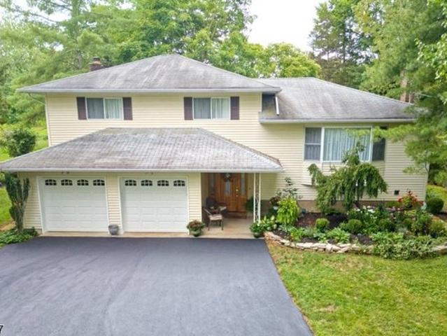 548 Garretson Rd, Bridgewater Twp, NJ 08807