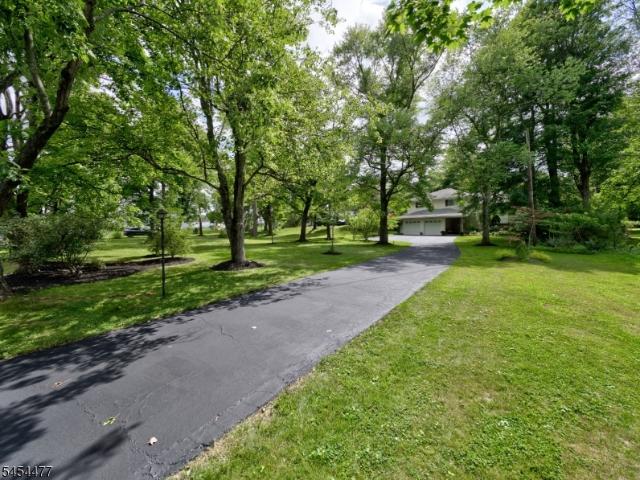 548 Garretson Rd