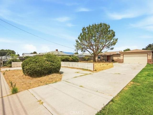 548 E Etiwanda Ave, Rialto, CA 92376