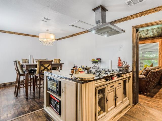 548 Elston Dr, Dallas, TX 75232 | MLS #21042