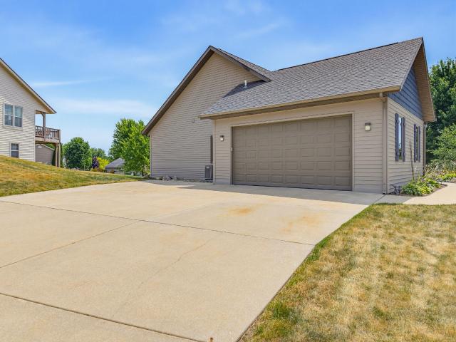 548 Fox River Hills Dr