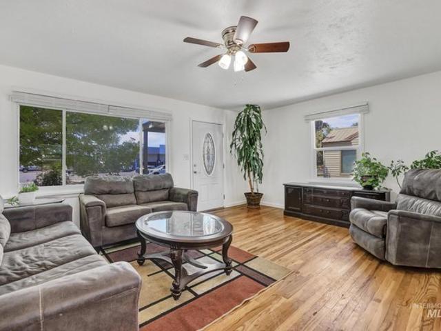 548 Fillmore St, Twin Falls, ID 83301