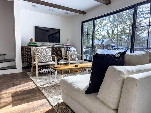 548 Hoffman St, Saugatuck, MI 49453