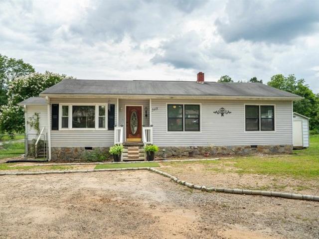 548 Honeysuckle Rd, Spartanburg, SC 29303