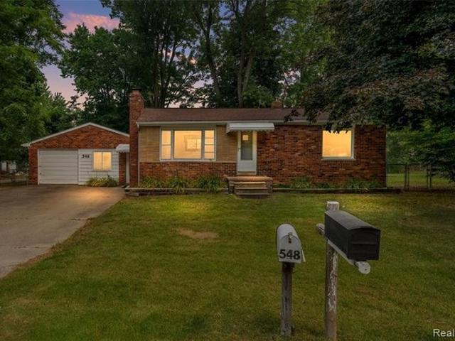 548 Oakland St, Orion, MI 48362