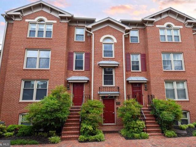 548 N West St, Alexandria, VA 22314