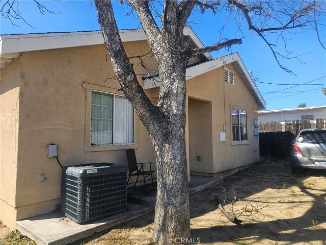548 N Reservoir