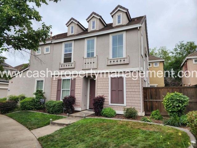 548 Navigator Dr, Lincoln, CA 95648
