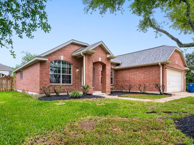 548 Small Cedar Dr, League City, TX 77573 | MLS #96980 | Compass