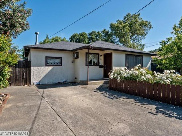 548 Peach St, Ukiah, CA 95482