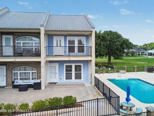 548 W Beach Blvd Apt 143, Long Beach, MS 39560