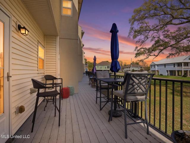 548 W Beach Blvd, Unit 110, Pass Christian, MS 39571 | Compass