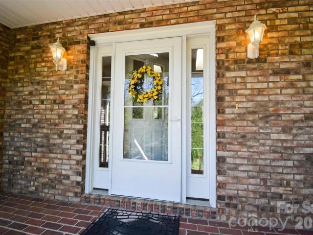 548 Thunder Road