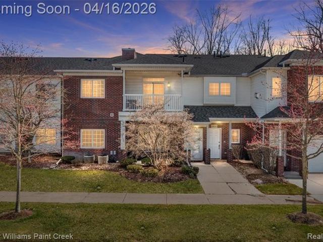 5494 Acorn Ln, Sterling Heights, MI 48314