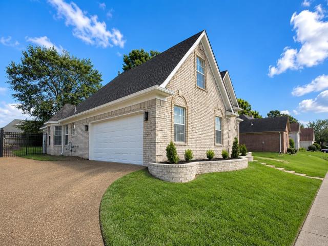 5496 millers glen ln
