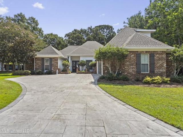 5496 Chalone Pl, Ocean Springs, MS 39564