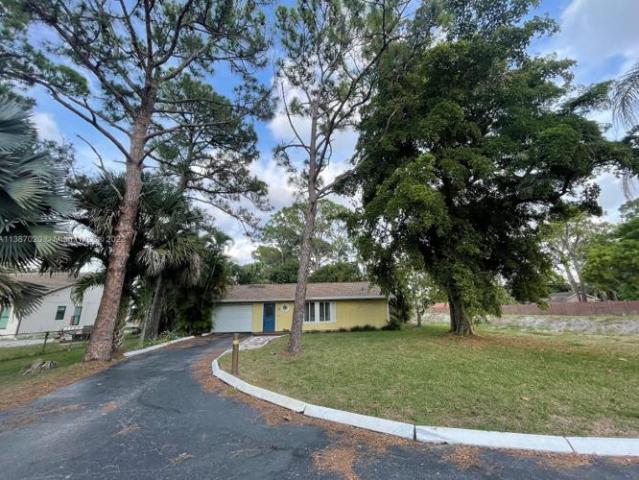 5496 3rd Rd, Lake Worth, FL 33467