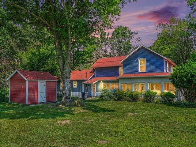 5497 Wilson St, Coloma, MI 49038