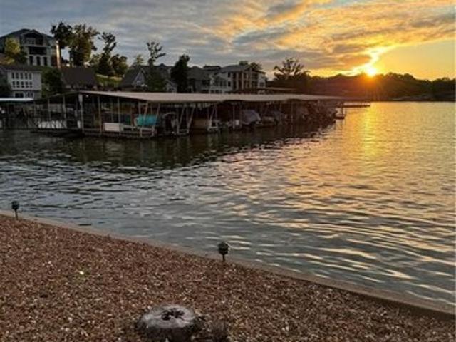 5499 Three Seasons Rd Unit F6, Osage Beach, MO 65065