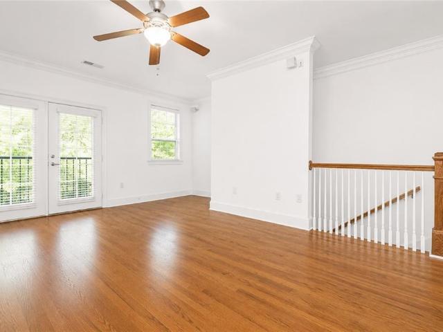 5490 NE Glenridge Park 5490