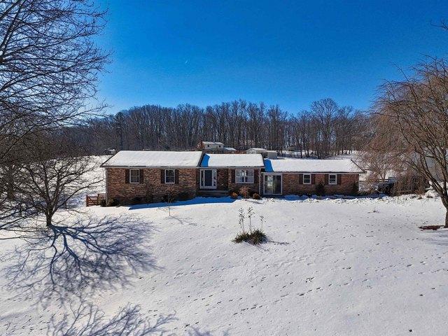 5491 McCoy Rd, Blacksburg, VA 24060