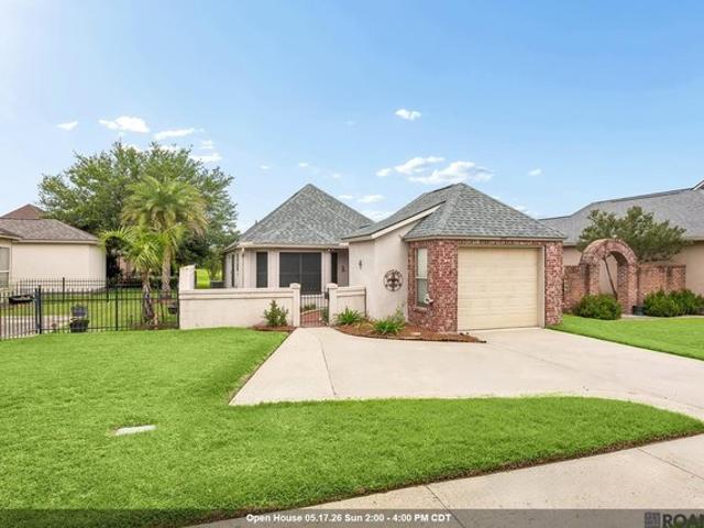 5491 Green Park Dr, Gonzales, LA 70737