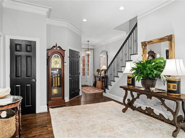5492 Glenridge Drive 544