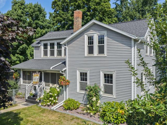 549 3rd Street
