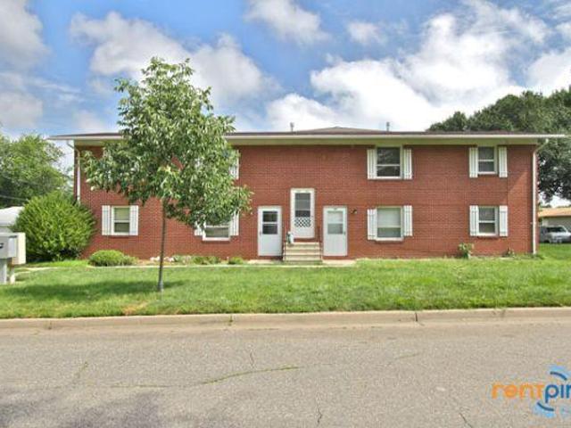 $549 / 2br Apt Near East Campus and Wesleyan Includes W/D Hookups! 5246 Cleveland Ave