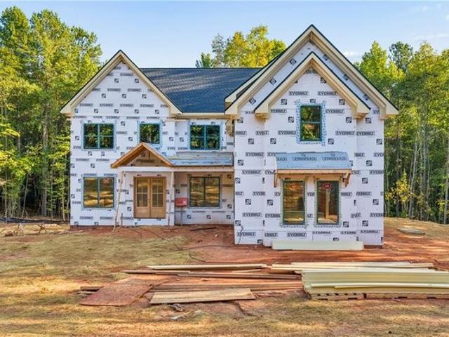549 Antrim Glen Dr, Hoschton, GA 30548