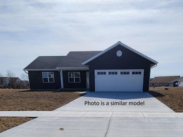 549 Autumn Dr, Walworth, WI 53184