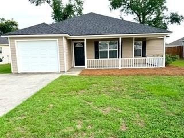 549 Bryson Cir, Hahira, GA 31632