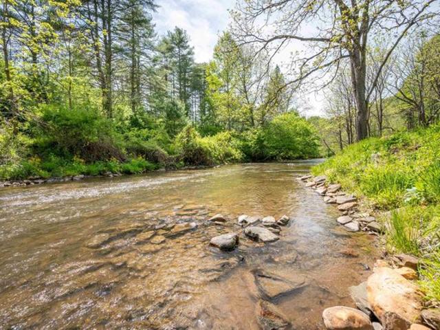 549 Burkes Ford Rd, Dugspur, VA 24325