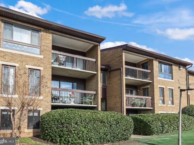 549 Florida Ave, Unit 201, Herndon, VA 20170 | MLS #VAFX2292 | Compass