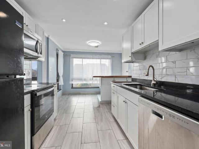 549 Florida Avenue # 201