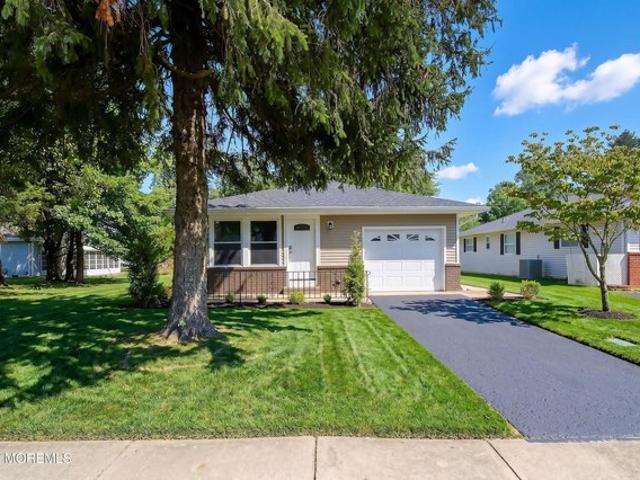 549 Jamaica Blvd, Toms River, NJ 08757