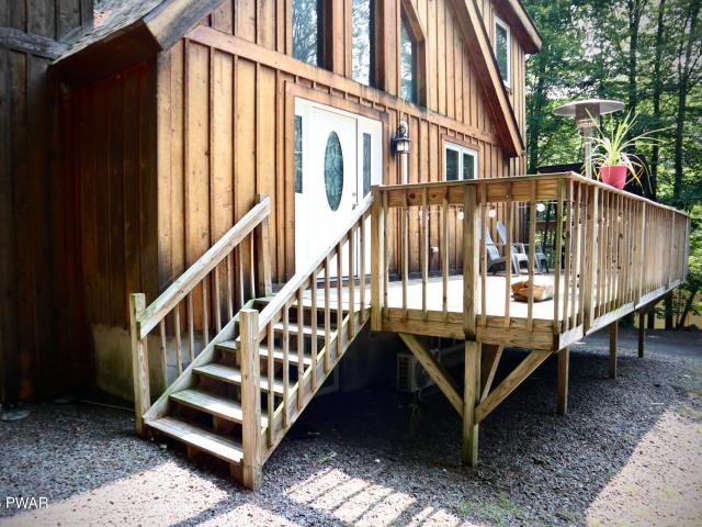 549 Lakeview Drive W